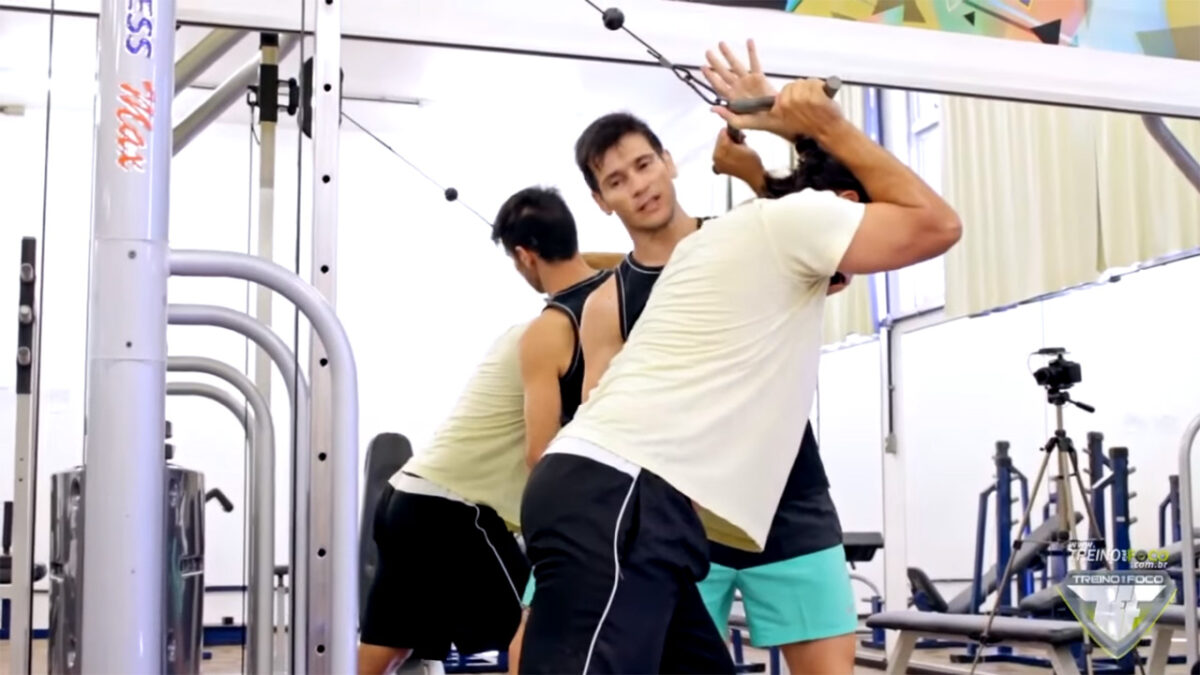 Tríceps Testa na polia - Dicas para executar